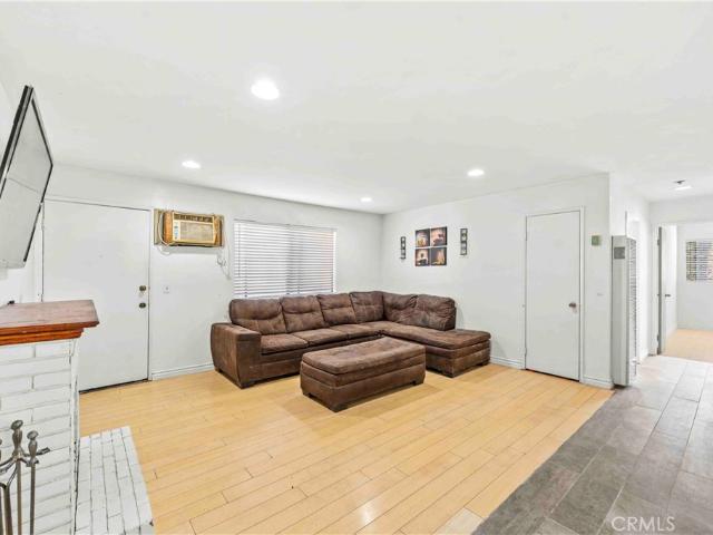 15351 Orange Ave 8