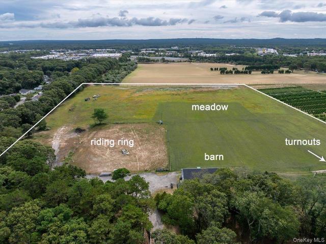1535 Middle Road