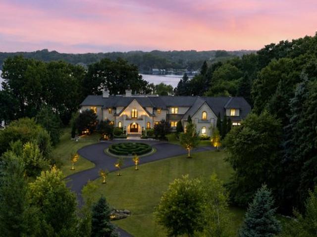 1535 Bohns Point Rd, Orono, MN 55391