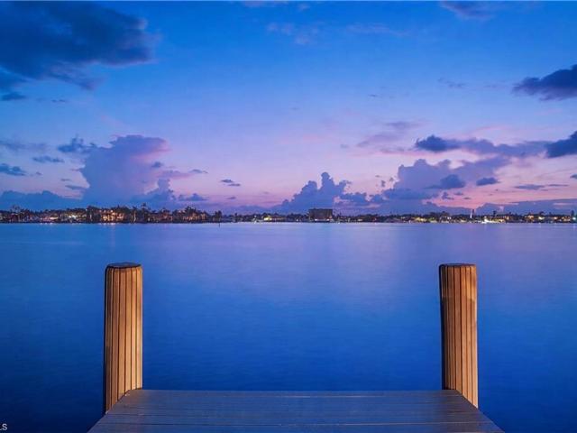1535 Dolphin Ln, Naples, FL 34102 | MLS #226022