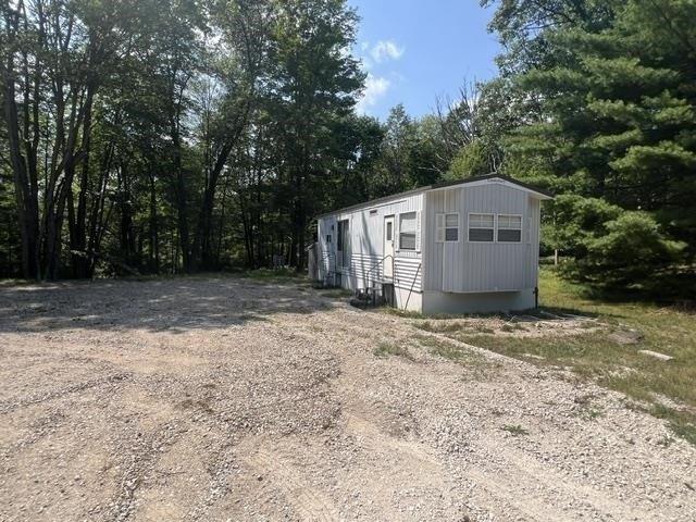 1535 Douglas Dr, Harrison, MI 48625