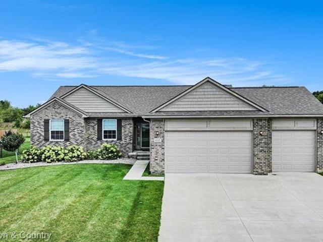 1535 Woodlake Ln, Mundy Township, MI 48439
