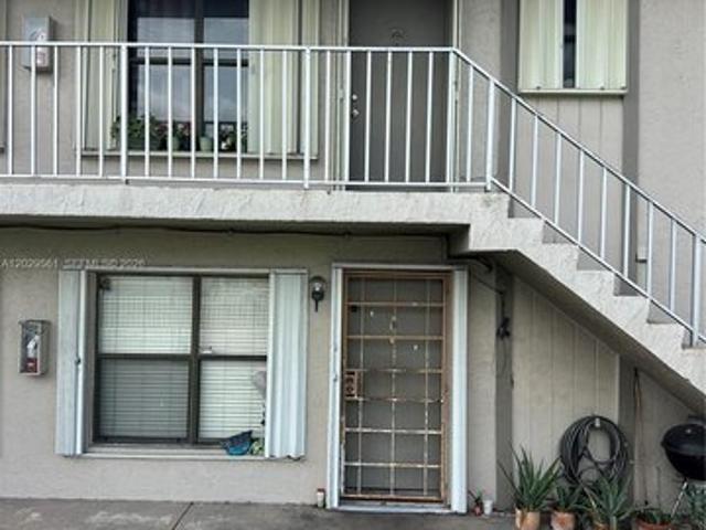 15360 SW 72 St Unit 21, Miami, FL 33193