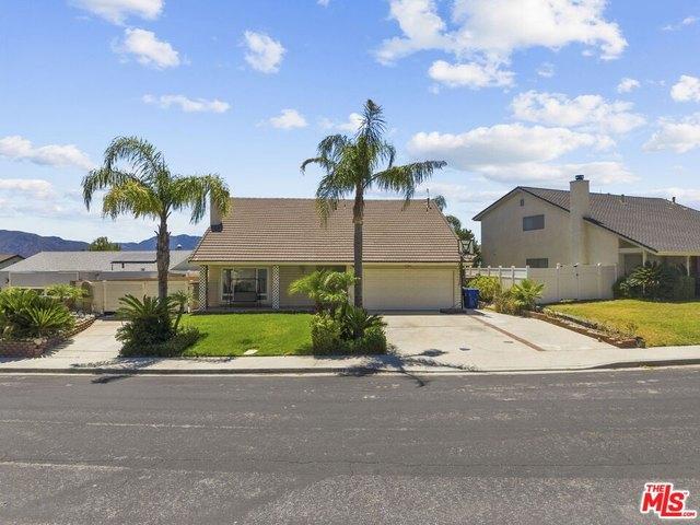 15362 Rhododendron Dr, Santa Clarita, CA 91387