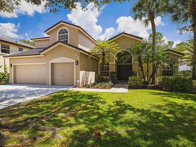 15369 Whispering Willow Dr, Wellington, FL 33414