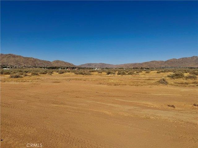 15369 Ocotilla Rd, Apple Valley, CA 92307