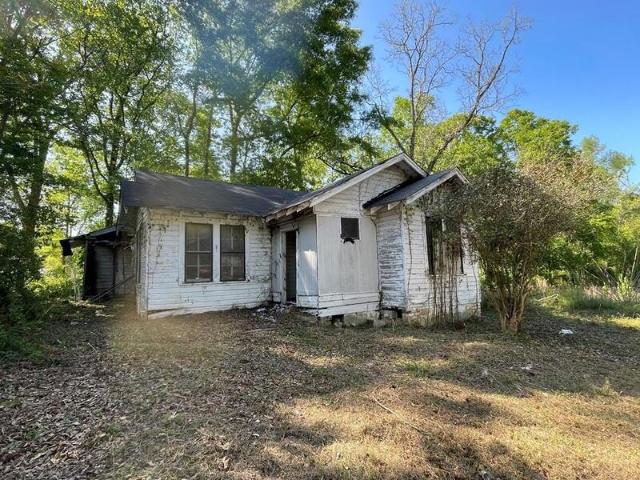 1536 CC Bryant Dr. Mccomb, MS 39648