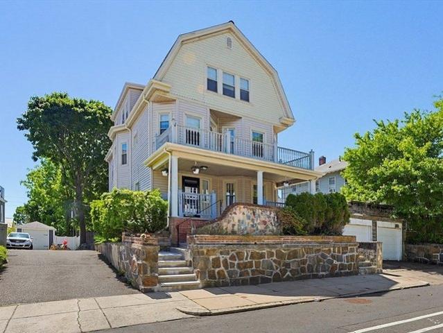 1536 Centre St Apt 1, Boston, MA 02131