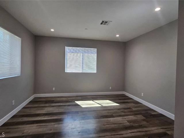 1536 E 87th