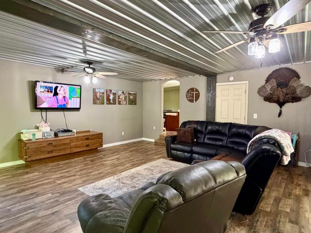 1536 robinson shed rd