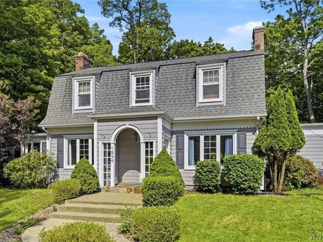 1536 S Creek Rd, Derby, NY 14047