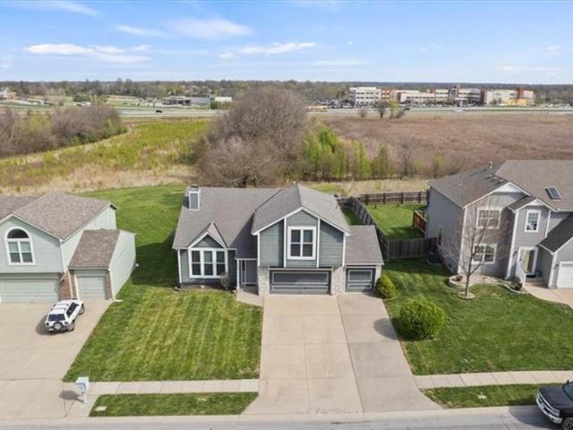 1536 SE 11th St, Lee's Summit, MO 64081 | MLS #2612 | Compass