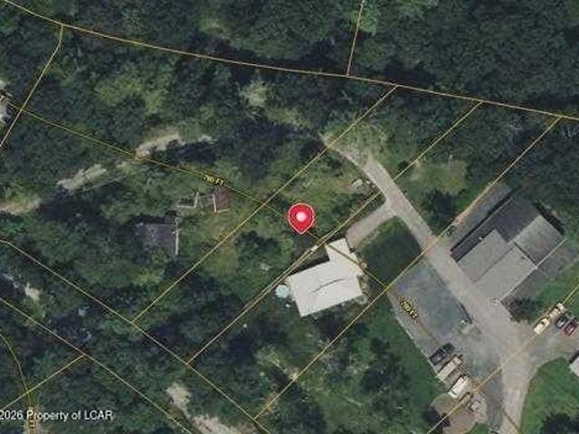 1536 Shady Ln, Mount Pocono, PA 18321