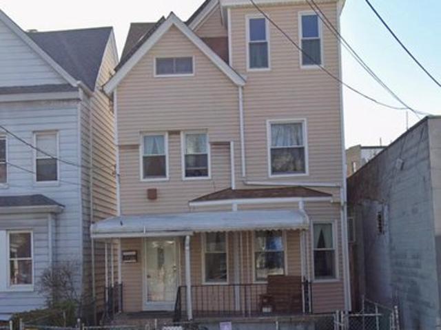 1536 Silver St, Bronx, NY 10461