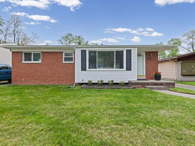 15370 Deering St, Livonia, MI 48154