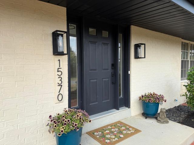 15370 Santa Maria Dr