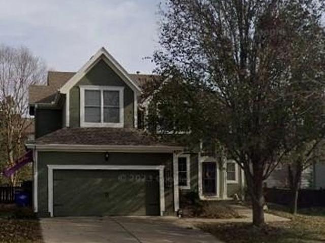 15371 S Navaho Dr, Olathe, KS 66062