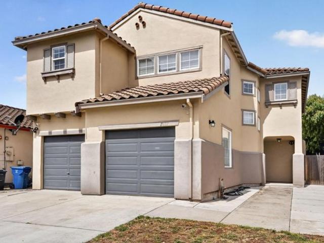 1537 Oyster Bay Ct, Salinas, CA 93906