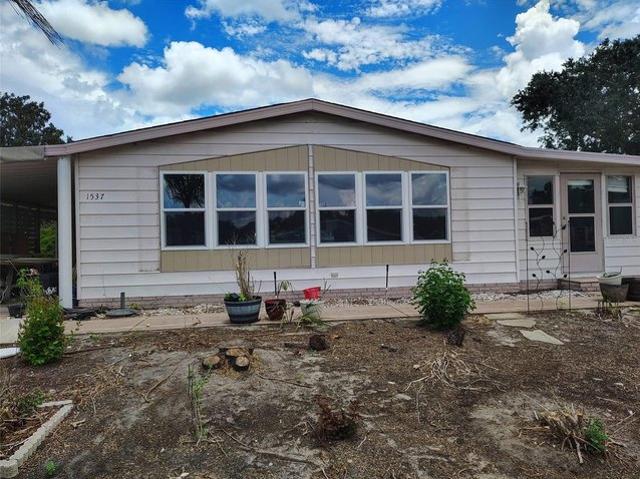 1537 Doral Cir, Lady Lake, FL 32159