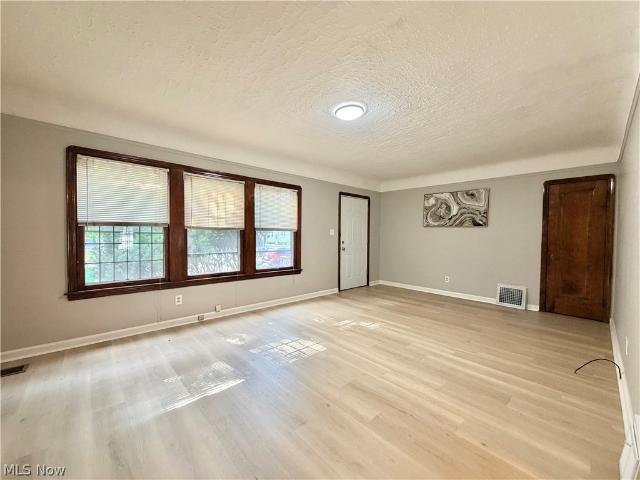 1537 Genesee Road