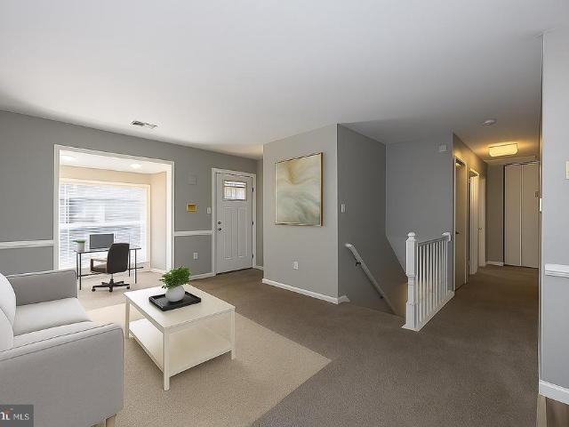 1537 Havilland Place