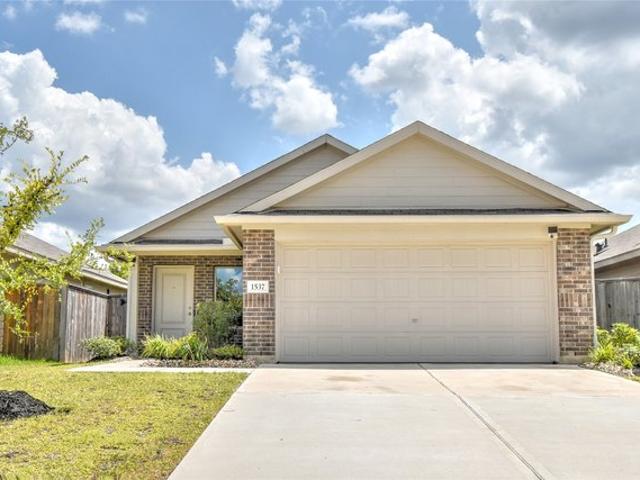 1537 San Sebastien Dr, Conroe, TX 77301