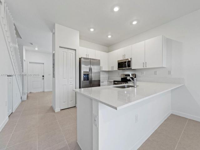 1537 SE 27th St, Homestead, FL 33035 | MLS #A12000