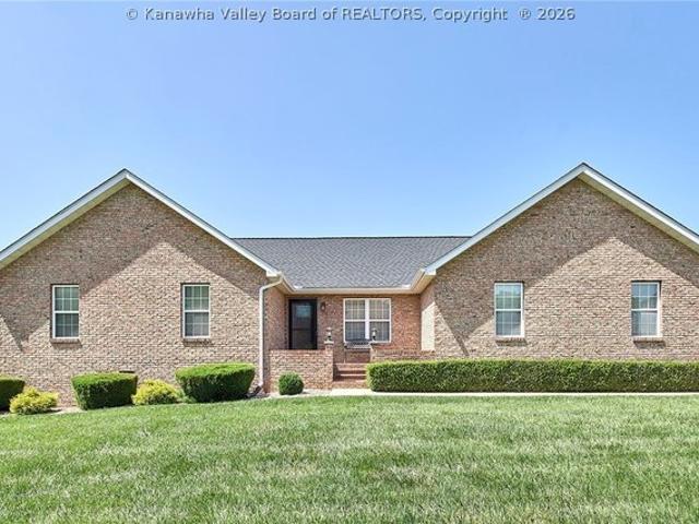 1537 Thistlewood Cir, Hurricane, WV 25526