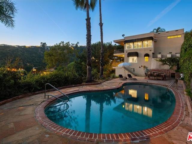 1537 Viewsite Ter, Los Angeles, CA 90069