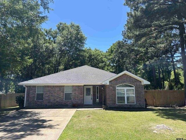 15388 Brittain Ct, Lindale, TX 75771