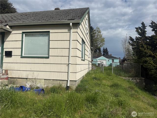 1538 N Lafayette Avenue