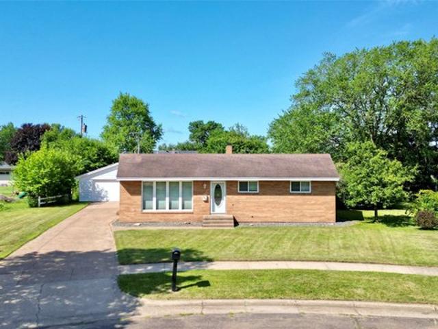 1538 Drury Ct, Eau Claire, WI 54703