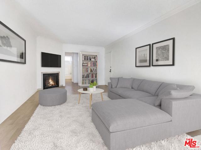 1538 11th, Unit 3, Santa Monica, CA 90401 | Compass