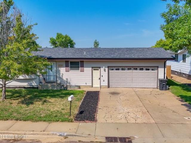 1538 13th St W, Dickinson, ND 58601