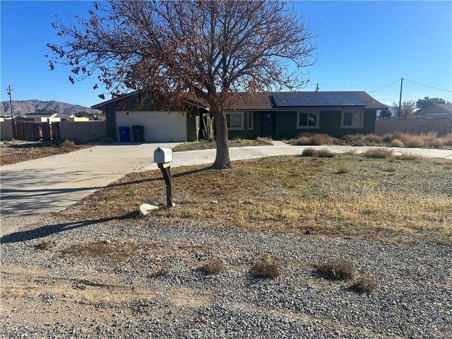 15395 Apache Rd, Apple Valley, CA 92307