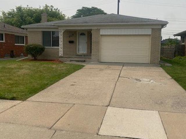 15396 Juliana Ave, Eastpointe, MI 48021