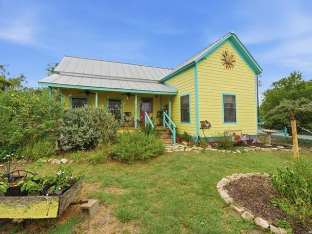 1539 County Road 188, Karnes City, TX 78118