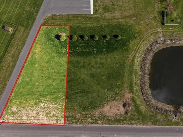 1539 Freedom Meadows Dr, Neenah, WI 54956