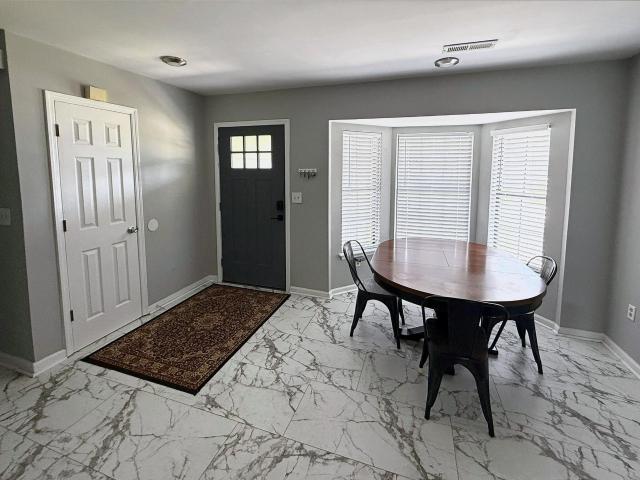 1539 Kentwood Circle