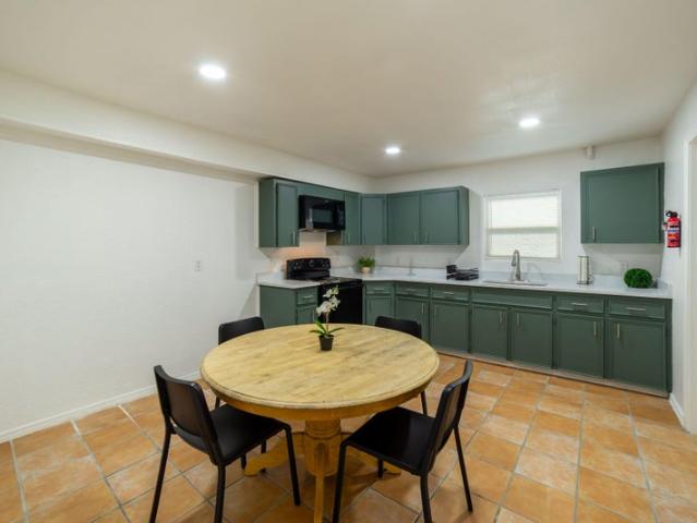 1539 Santa Monica St, San Antonio, TX 78201