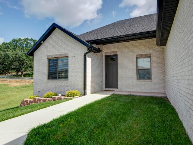 1539 W Gaslight Drive