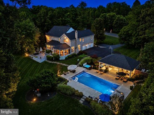 15300 Riding Club Dr, Haymarket, VA 20169