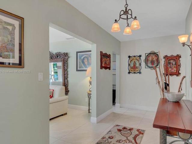 15301 79th Ave SW, Palmetto Bay, FL 33157