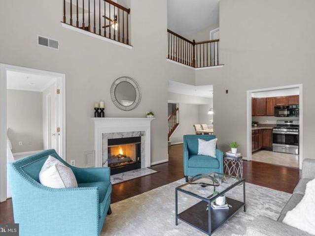 15301 Diamond Cove Ter Unit 8B, Rockville, MD 20850