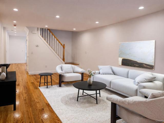 15302 Foch Boulevard