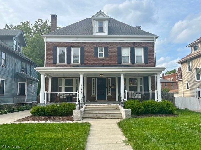 15304 Clifton Blvd, Lakewood, OH 44107