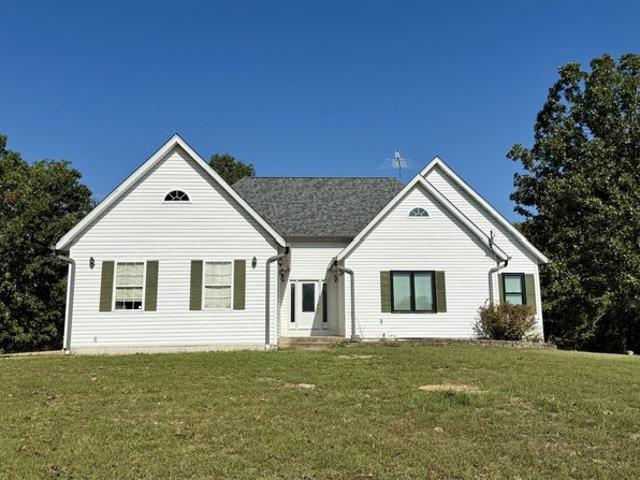 15306 Bucyrus Dr, Houston, MO 65483