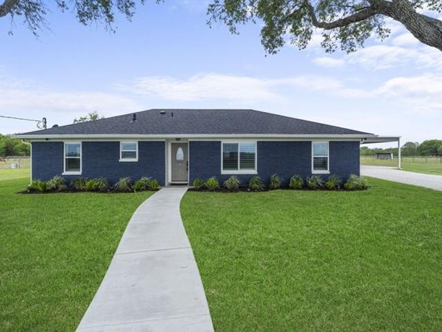 15308 Hubenak Rd, Needville, TX 77461