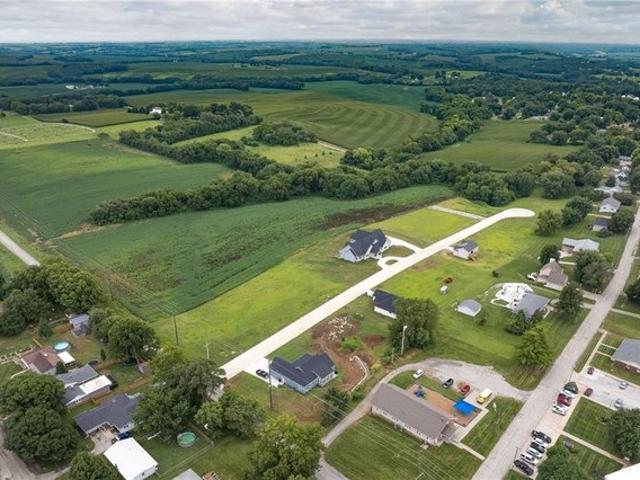 1530 Missouri Ave, Mound City, MO 64470