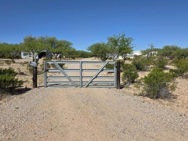 1530 N Libertine Ln, Benson, AZ 85602